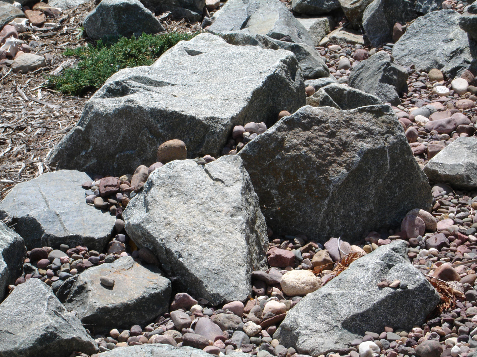 Metal Rocks | Rock quarries, Bouldering, Rock